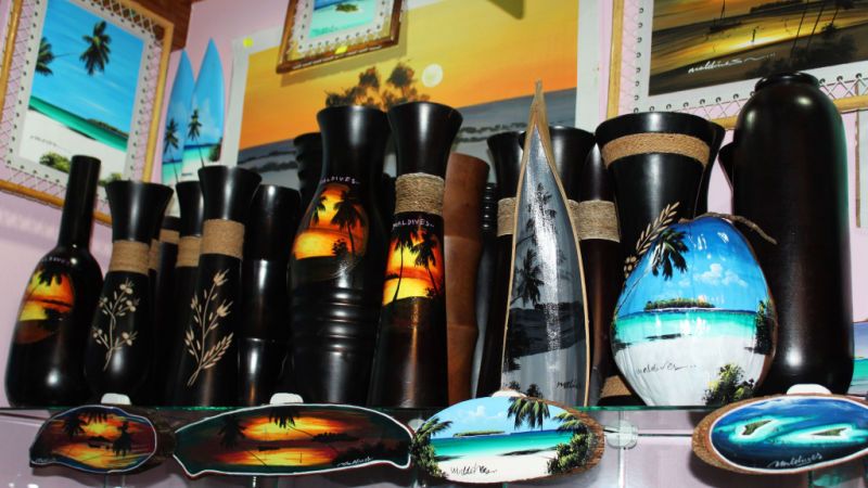 Shopping In The Maldives: Get The Local And Glamour At The Same Place