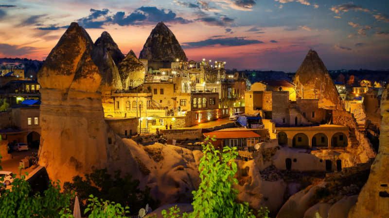 Nightlife in Cappadocia: Relish the Beauty of Turkish Night with Wine