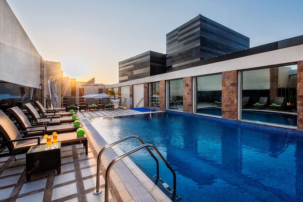 Pool Hotels In Qatar: Drench In The Sun Or Sip Exotic Drinks