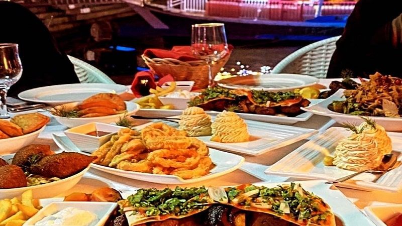 Al Mourjan Restaurant In Qatar: A Royal Feast On The Top Of Corniche