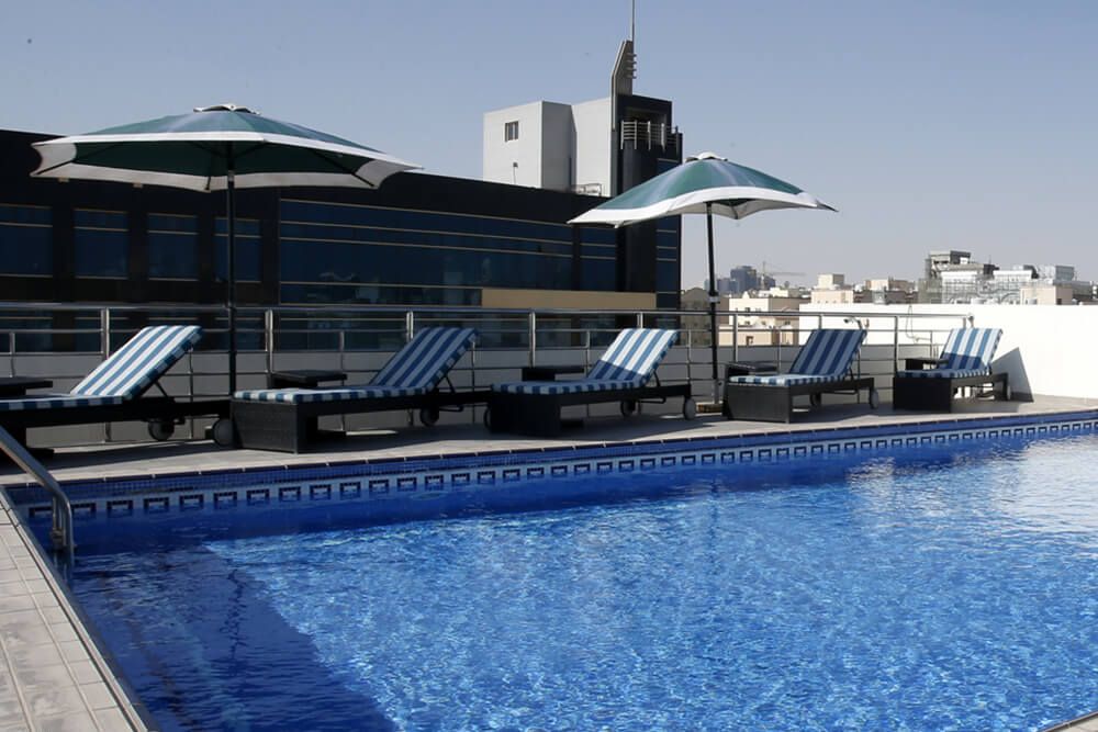 Pool Hotels In Qatar: Drench In The Sun Or Sip Exotic Drinks